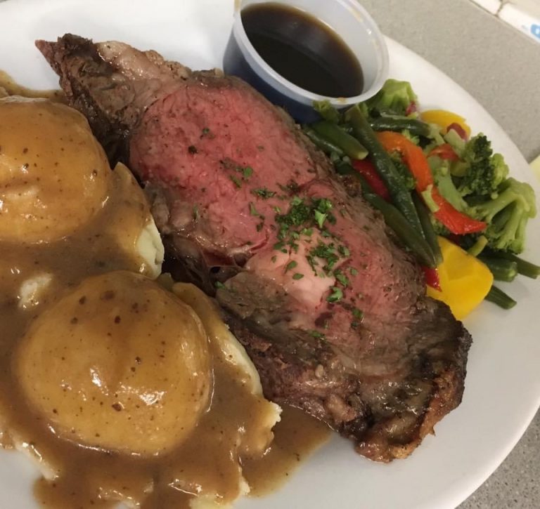 Papa Z's Restaurant & Pizza | Family Owned | Weekly Dinner Specials